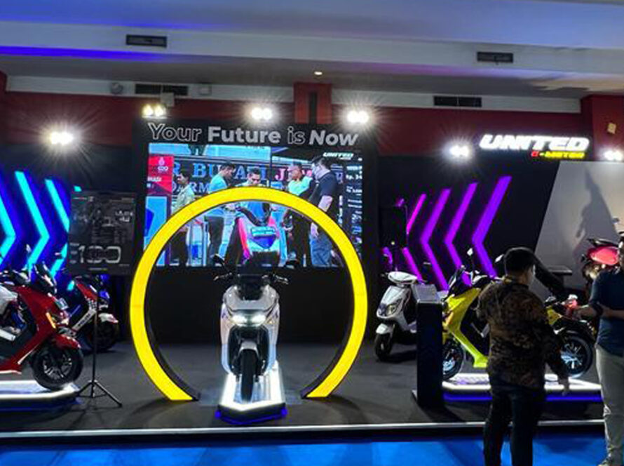 Prof. Dr. Lawrence Yu, founding Chairman of the Asia Pacific Economic ...